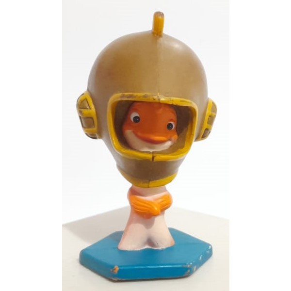 Boneco Miniatura com Base do Personagem Fish Out Of Water - Galinho ...