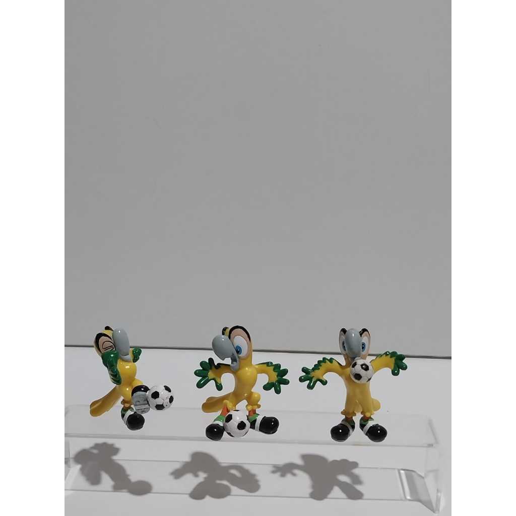 Lote Bonecos Copa do Mundo, 1994. Mascote Ararajuba | Shopee Brasil