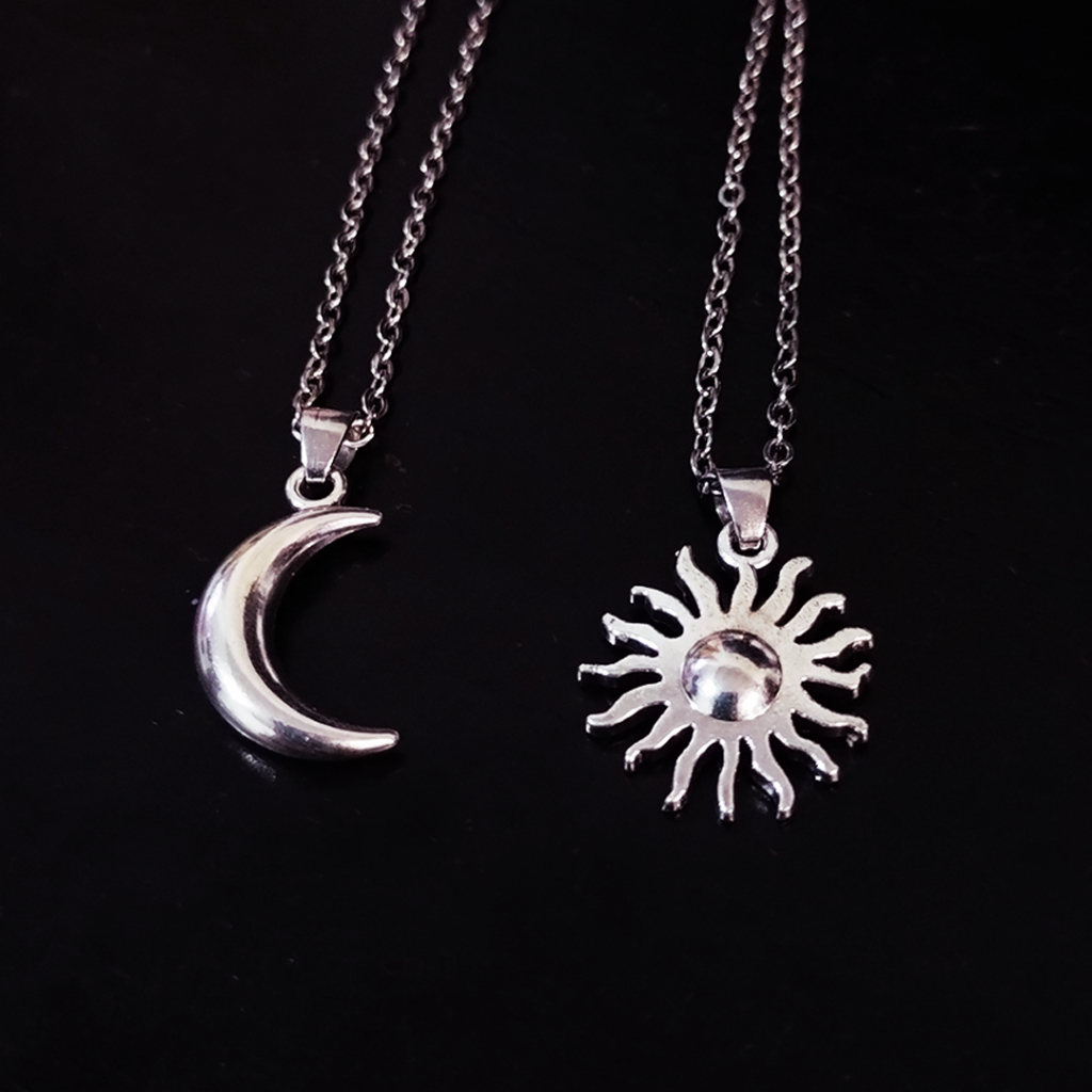 Dupla de Colares ou Brincos Sol e Lua Corrente Inox Amizade Casal Irmãos Namorados Tarot ...