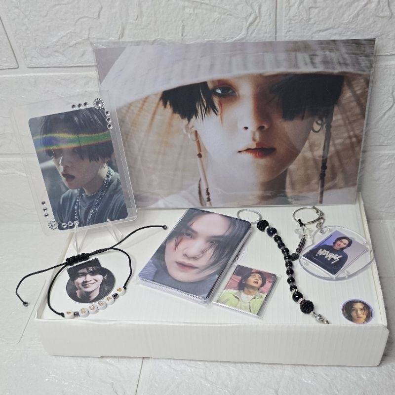 CAIXA BOX KIT SUGA - MIN YOONGI - AGUST D KPOP - MAIS DE 50 ITENS ...