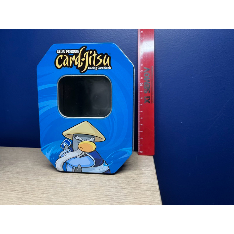 Topps Club Penguin Card-Jitsu Lata Sensei | Shopee Brasil
