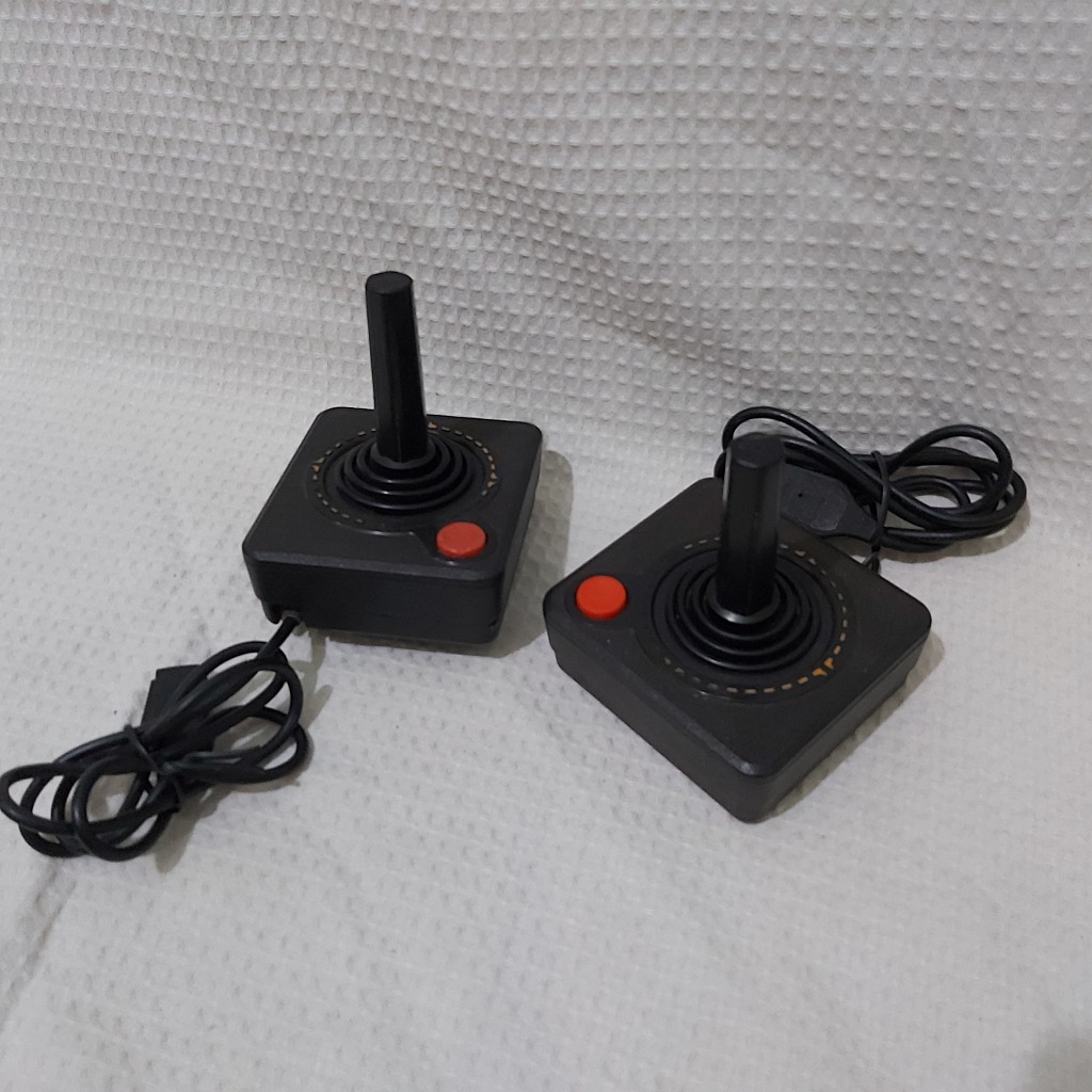 CONTROLES ATARI ORIGINAL, FRENTE MADEIRA, LACRADO | Shopee Brasil