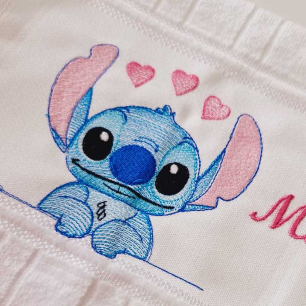 Toalha de Mão Bordada Stitch Corações Nome Personalizado|Volta às aulas ...