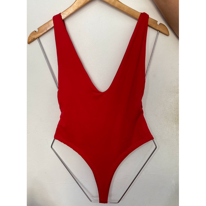 Body Cavado com Decote Vermelho Mylla Christian Body Praia Biquíni ...