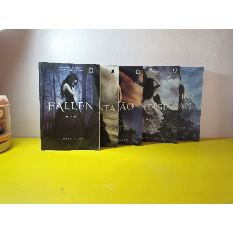 Saga Fallen [USADO] | Shopee Brasil