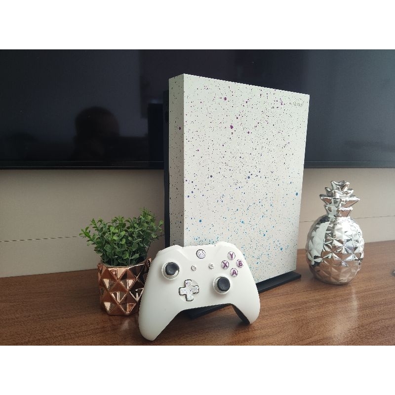 Xbox One X Hyperspace Special Edition edicao limitada leia