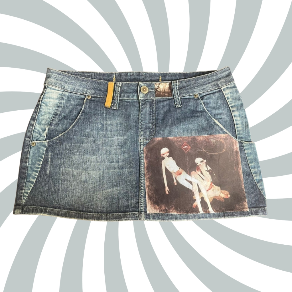 mini saia jeans de garimpo personalizada c/ estampas escuras | Shopee ...