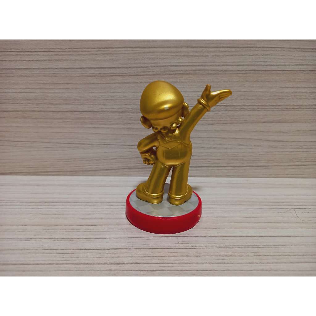 amiibo super mario gold nintendo original