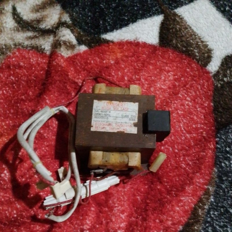 transformador de alta tensão microondas (800E-4) 220 v (Usado ) | Shopee Brasil
