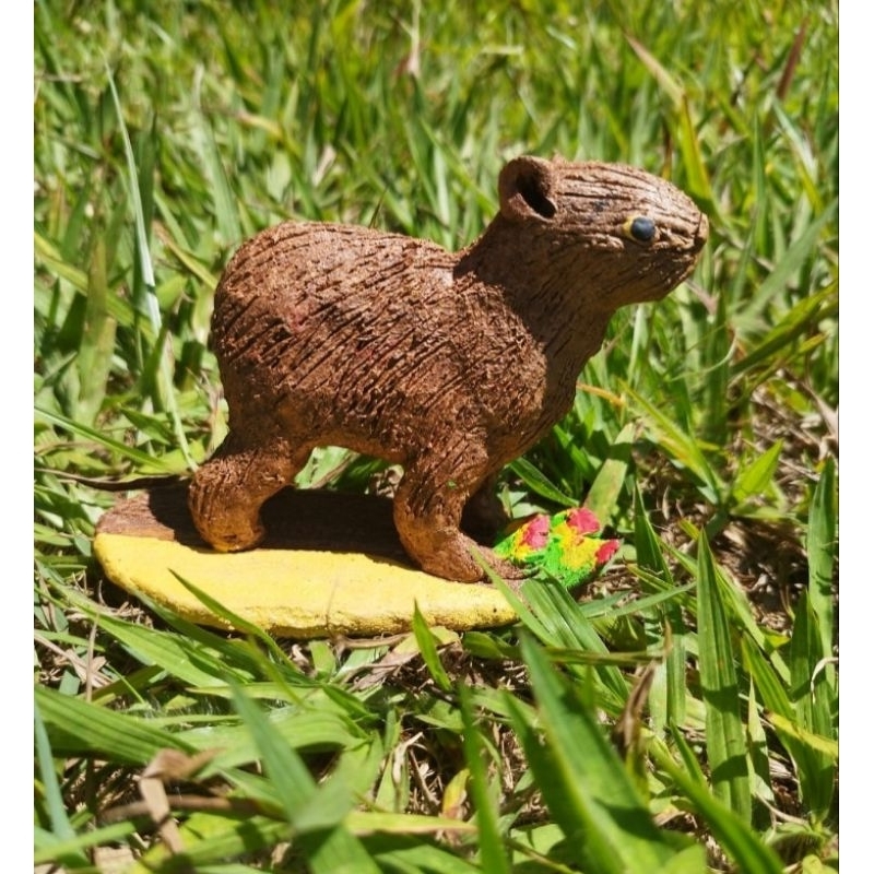 Capivara feito de barro - enfeite de jardim | Shopee Brasil
