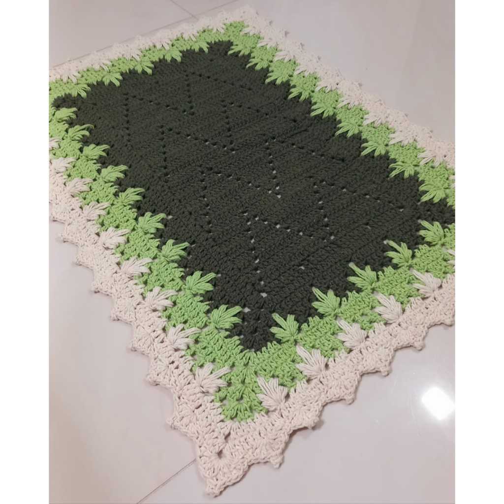Tapete em Crochê retangular 50x75 | Shopee Brasil