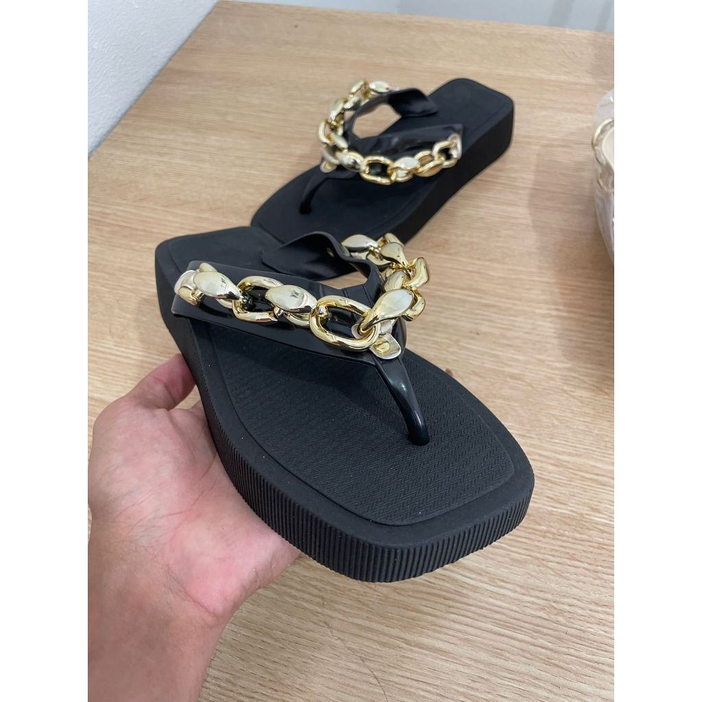 Chinelo Feminino Plataforma Corrente - O Toque de Moda Que Você Precisa ...