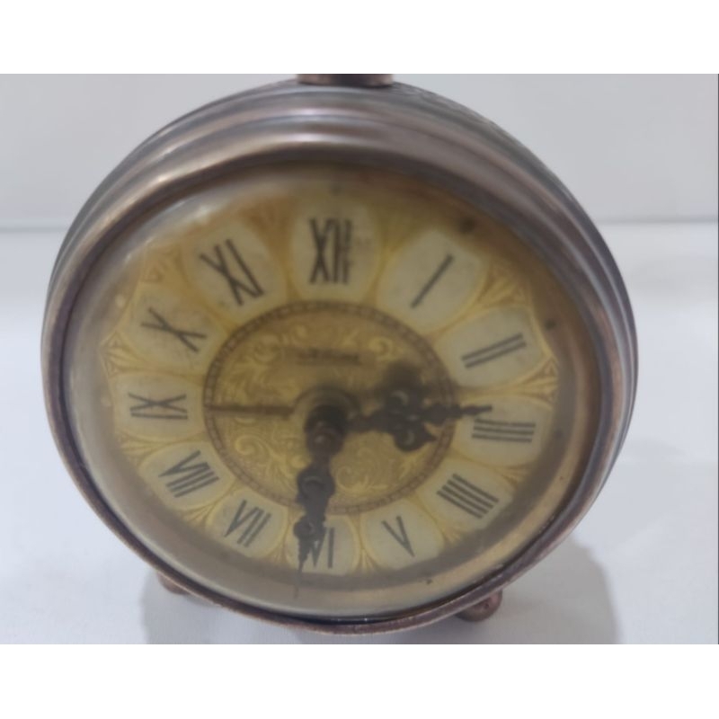 ANTIGO RELÓGIO DE MESA NA COR COBRE, NAO FUNCIONA , CONFORME FOTO ...