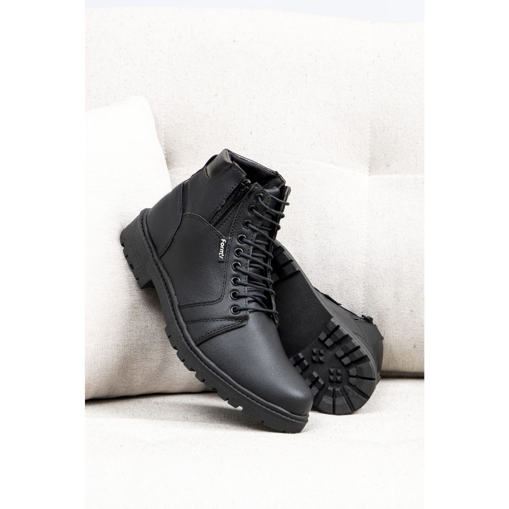 Bota Masculina Preta – Estilo, Conforto e Resistência para o Dia a Dia ...