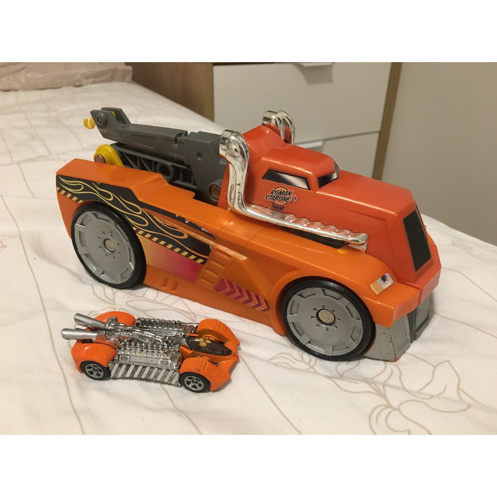Grande caminhão guincho tunado Roman Stabones Hot WHeels orange truck ...