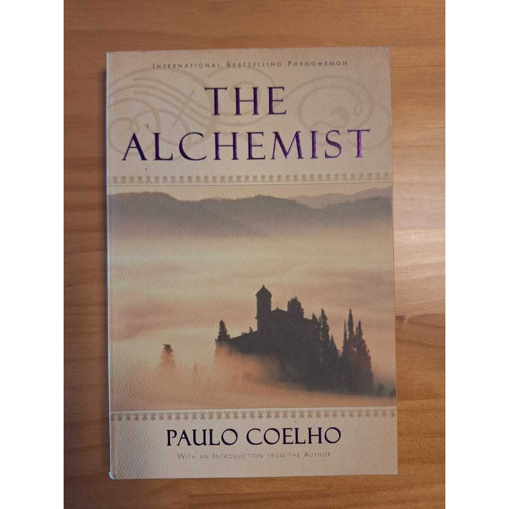 Livro - The Alchemist - Paulo Coelho (usado) | Shopee Brasil