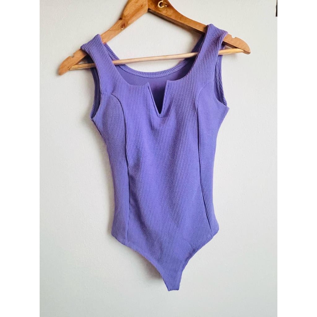 Body com bojo, decote em V com aro. | Shopee Brasil