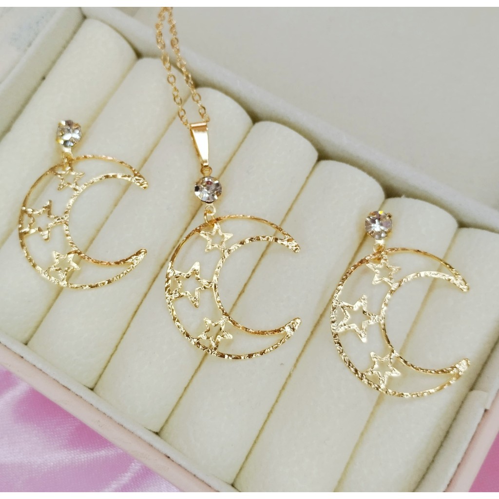 Kit Colar + Brinco Lua e Estrela Vazado Folheado | Shopee Brasil