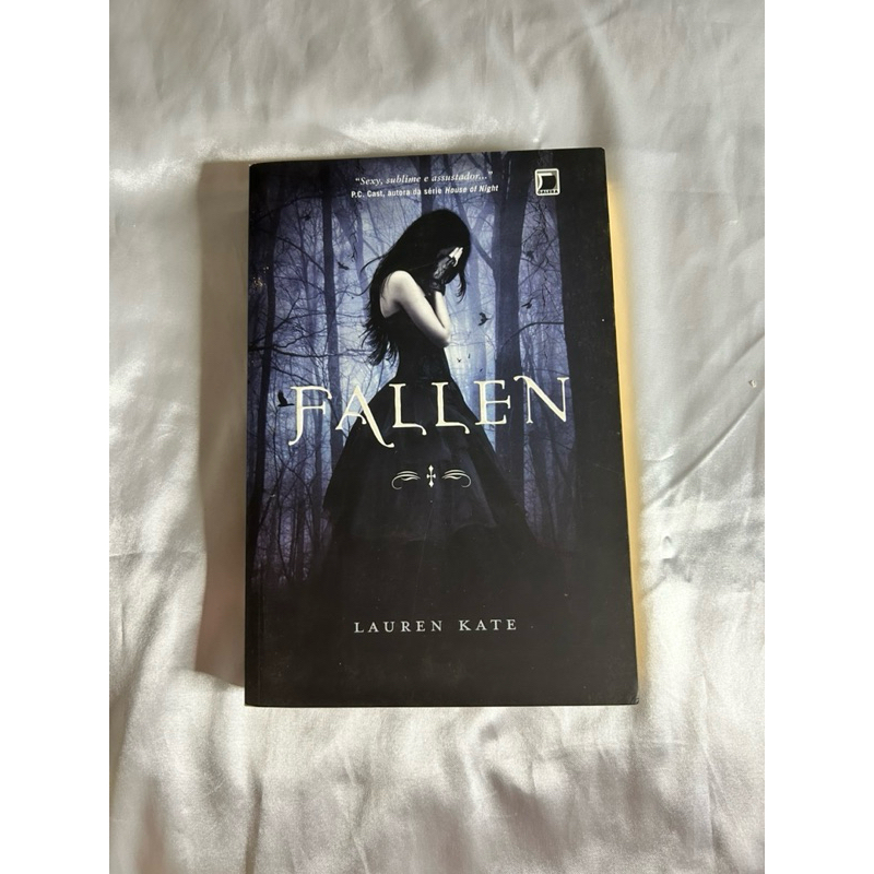 Livro Fallen - Lauren Kate | Shopee Brasil