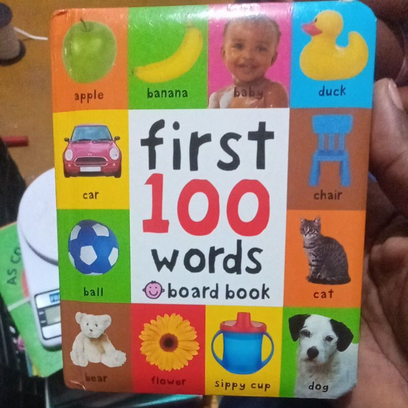 Livro - First 100 Words Board Book | Shopee Brasil