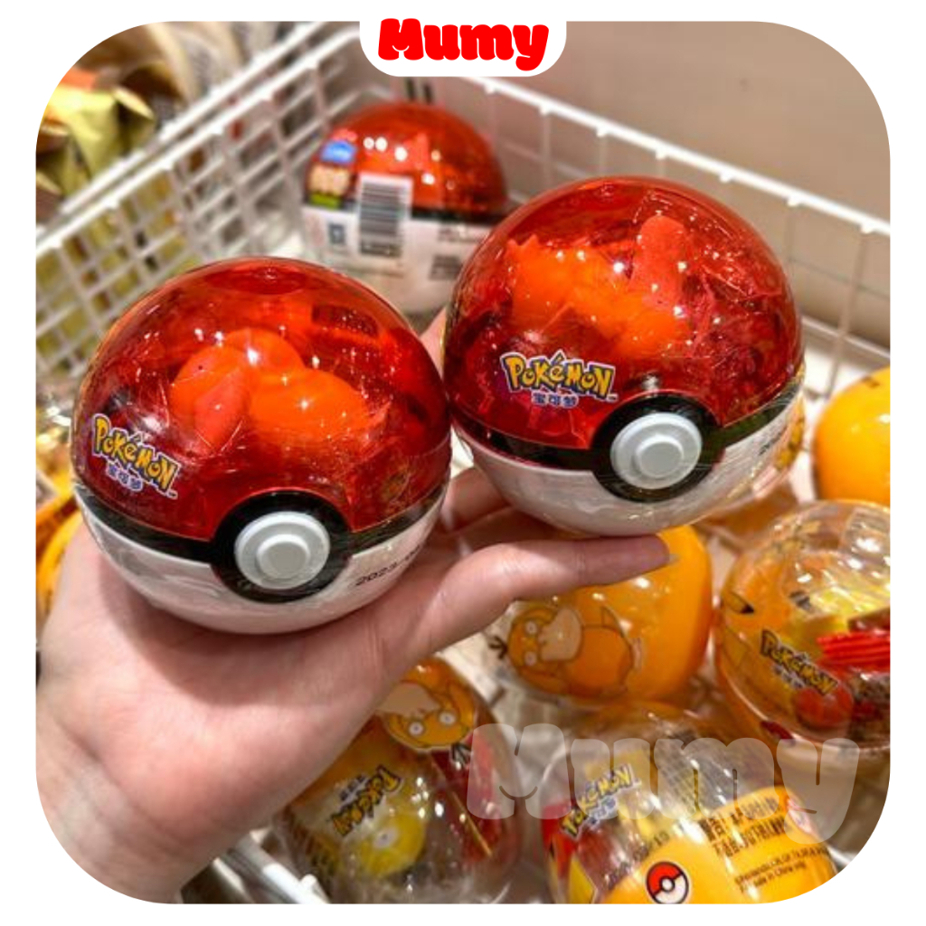 Pokébola com brinquedo e doce - desenho / anime pokémon - action figure ...