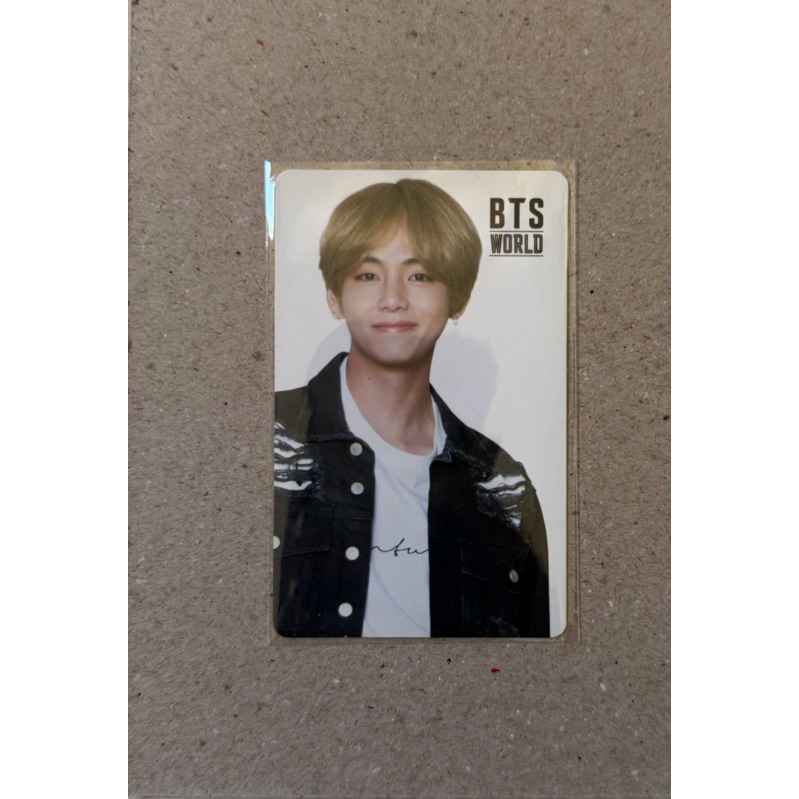 BTS TAEHYUNG “V” PHOTOCARD BTS WORLD | Shopee Brasil