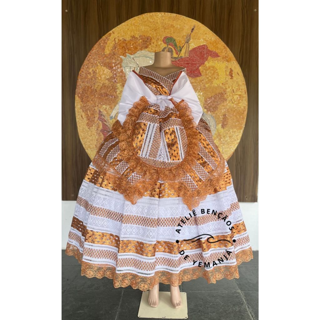 Conjunto de luxo Branco e Cobre (saia e forro, pano da costa e pano de ...