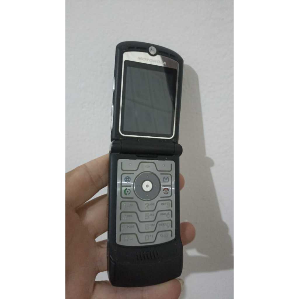 Celular motorola v3 chip claro original ótimo estado garantia | Shopee ...