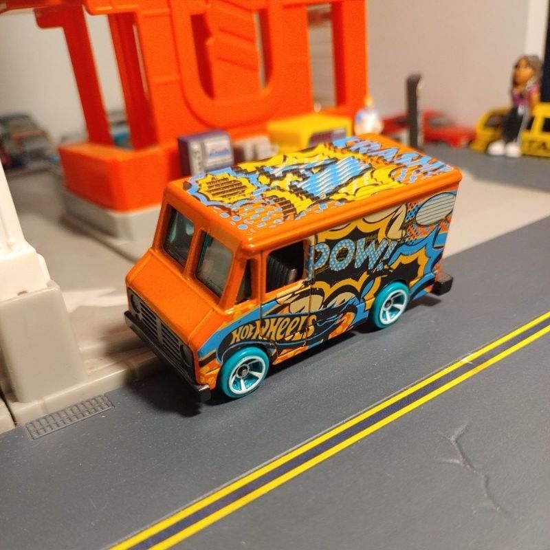 Hot Wheels - Combat Medic - Mainline **LOOSE** Art Cars | Shopee Brasil