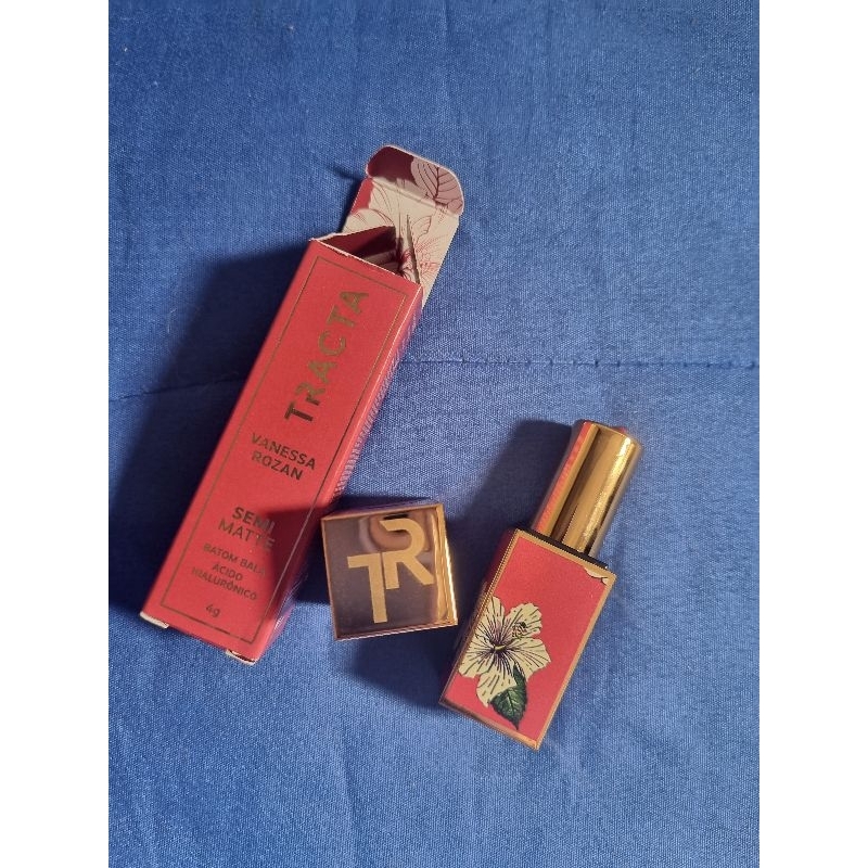 Batom Tracta by Vanessa Rozan, cor Rozan (Vermelho tradicional) | Shopee Brasil