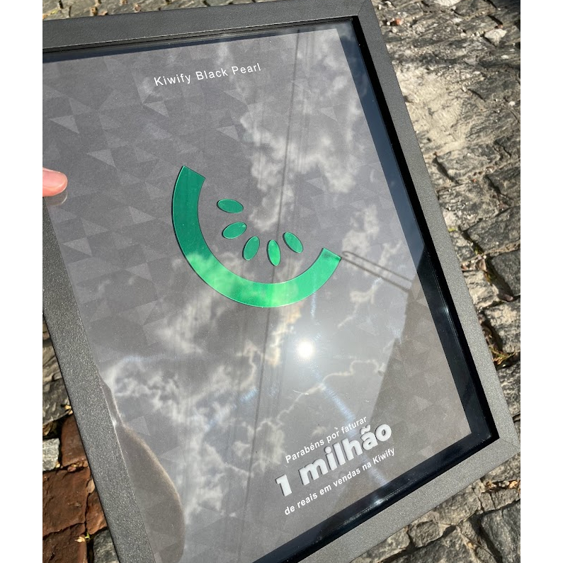 Placa Kiwify 1 Milhão | Shopee Brasil