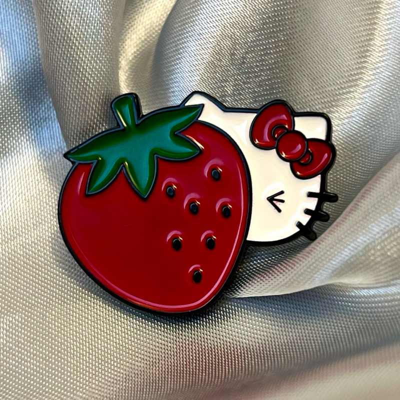Pin Hello Kitty | Broche morango strawberry Sanrio fofo | Shopee Brasil
