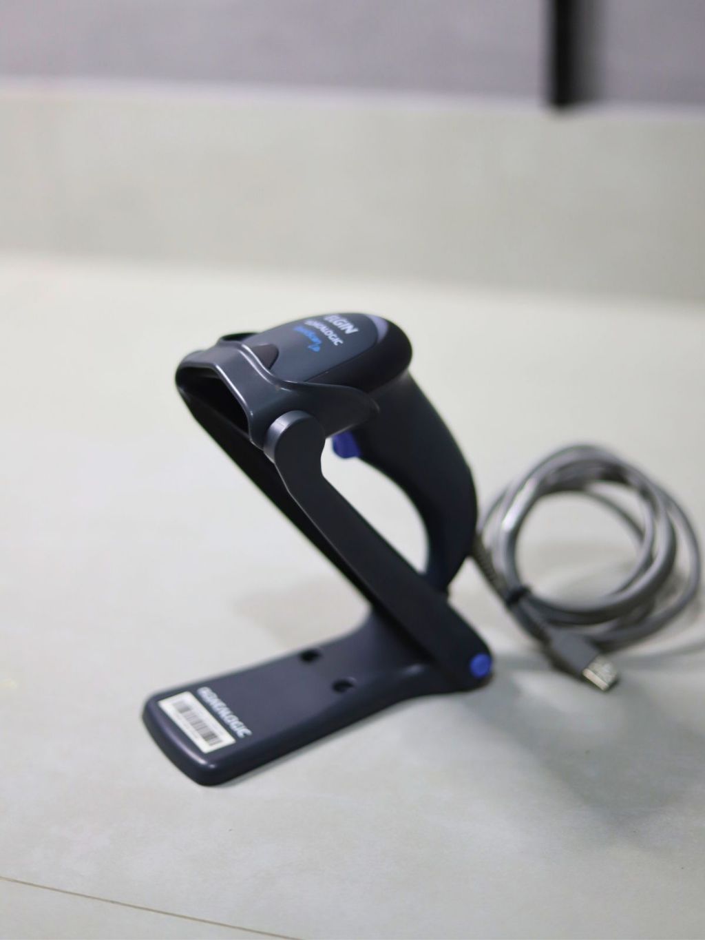 Leitor de Código de Barras Elgin QuickScan Lite QW2100 USB com Suporte ...