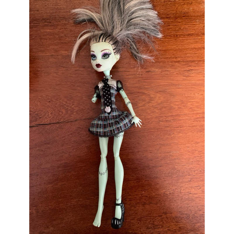 Boneca Monster High Frankie Stein Básica G1 Original Mattel | Shopee Brasil