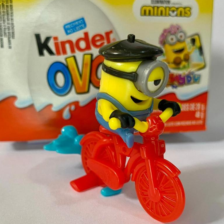 Brinquedo Kinder Ovo - Minion de Bicicleta (somente brinquedo, sem ...