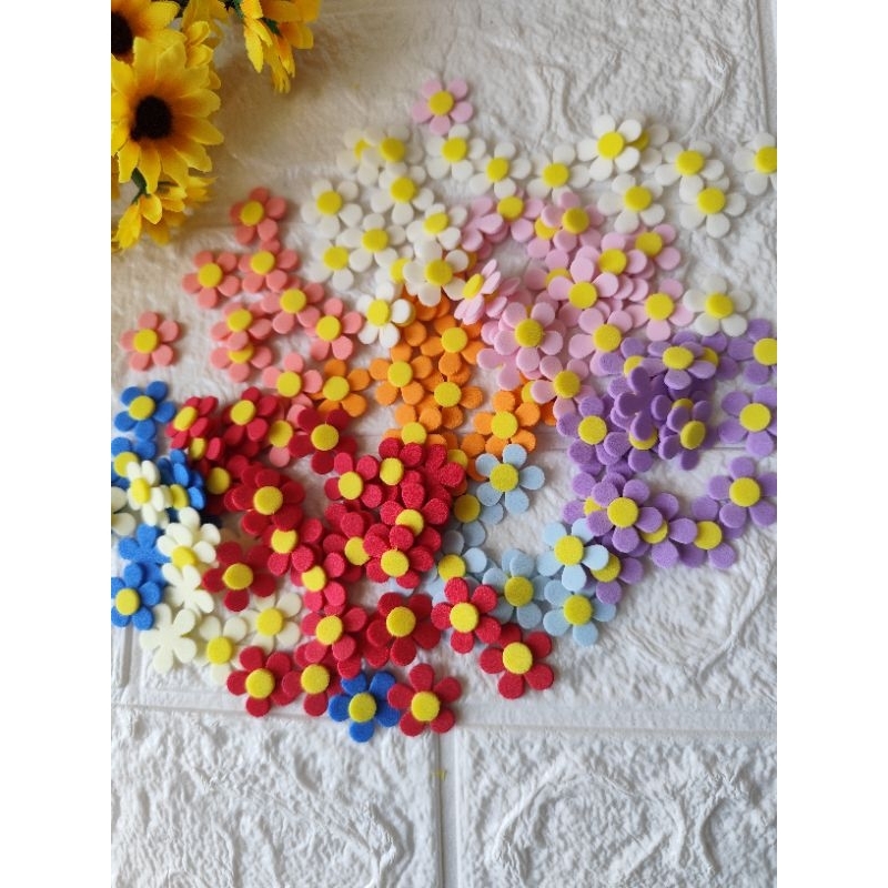 Flor Hélice 2 cm 50 unidades | Shopee Brasil