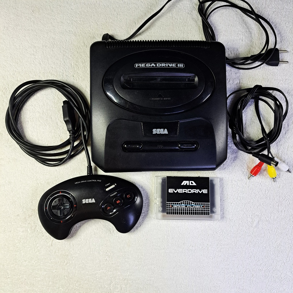 Console Mega Drive 3 Tectoy + cartucho Everdrive com mais de 800 jogos. Funcionando 100% ...