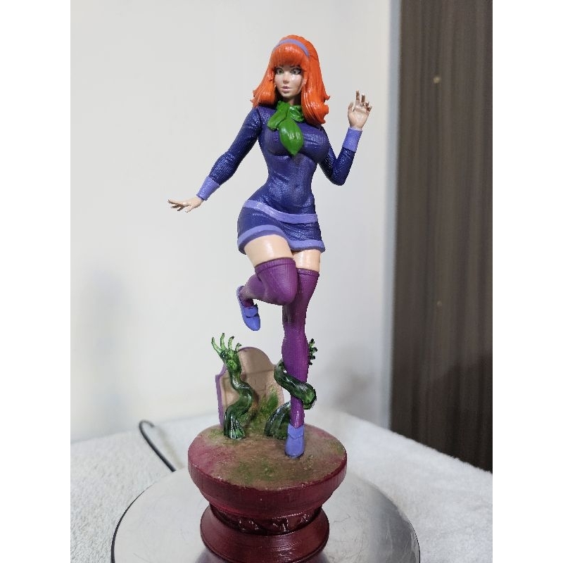 Action figure - Daphne Scooby-Doo, feita em resina. | Shopee Brasil