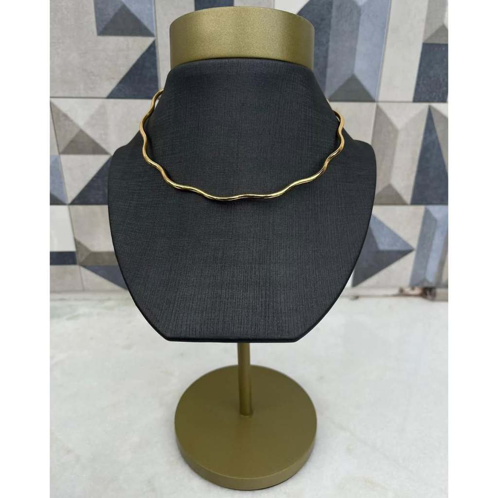 Colar curve Bianca | Shopee Brasil