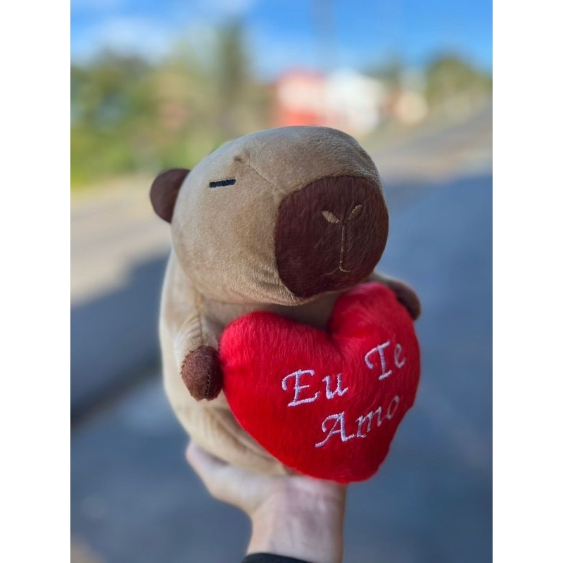 capivara com coração eu te amo | Shopee Brasil
