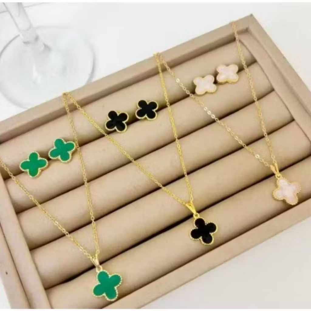 Conjunto Trevo Virginia Colar e Brinco Folheados a prata925 e ouro 18k ...