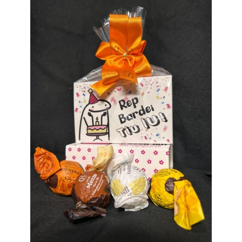 Caixinha Mimo com 4 Trufas 30g Cacau Show Estampa Meme Florks para ...