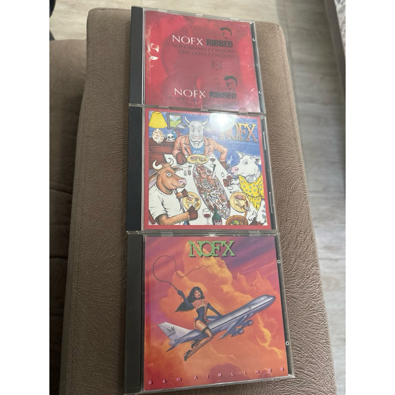 LOTE 3 CDS NOFX - “S & M Airlines”, “Liberal animation” e “Ribbed ...
