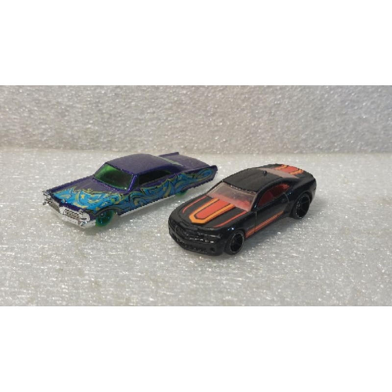02 MINIATURAS HOT WHEELS 1:64 LOOSE | Shopee Brasil