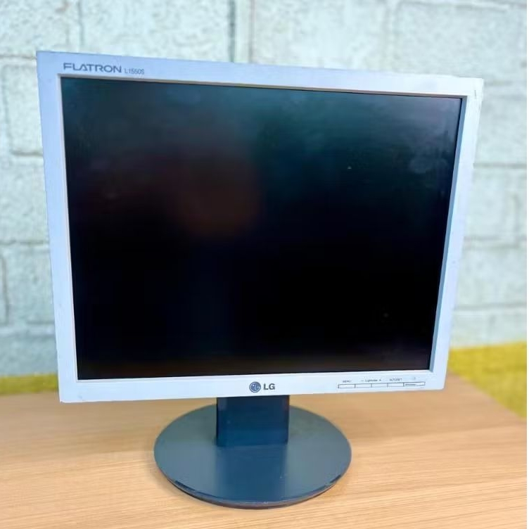Monitor LCD 15'' Polegadas Marca LG | Shopee Brasil