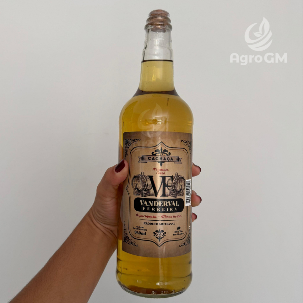 Pinga Mineira de Engenho 960ml Vanderval Ferreira 39% vol | Cachaça ...