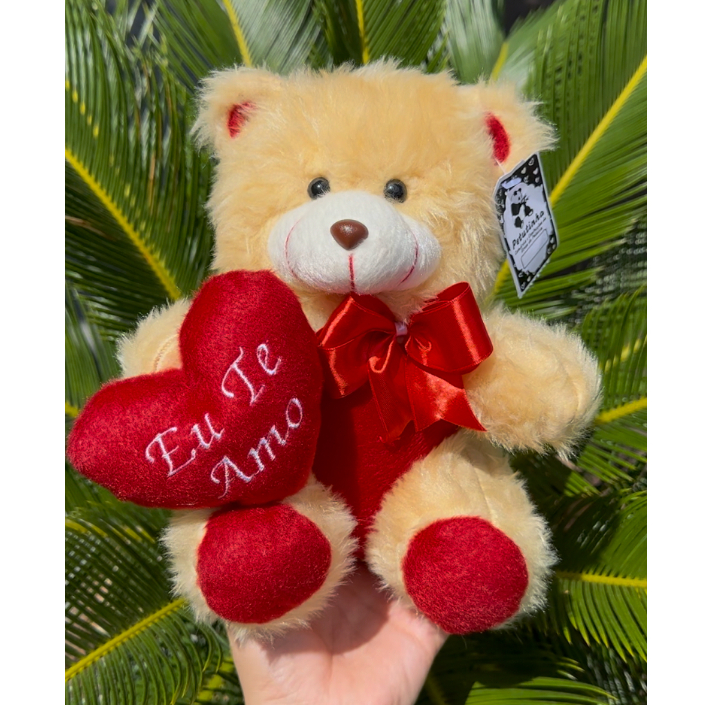 Urso de Pelúcia 20 cm com coração bordado e laço de cetim - Com carinho ...