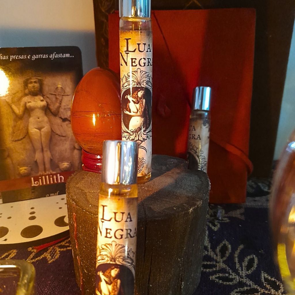 Perfume Botânico Lua Negra | Shopee Brasil