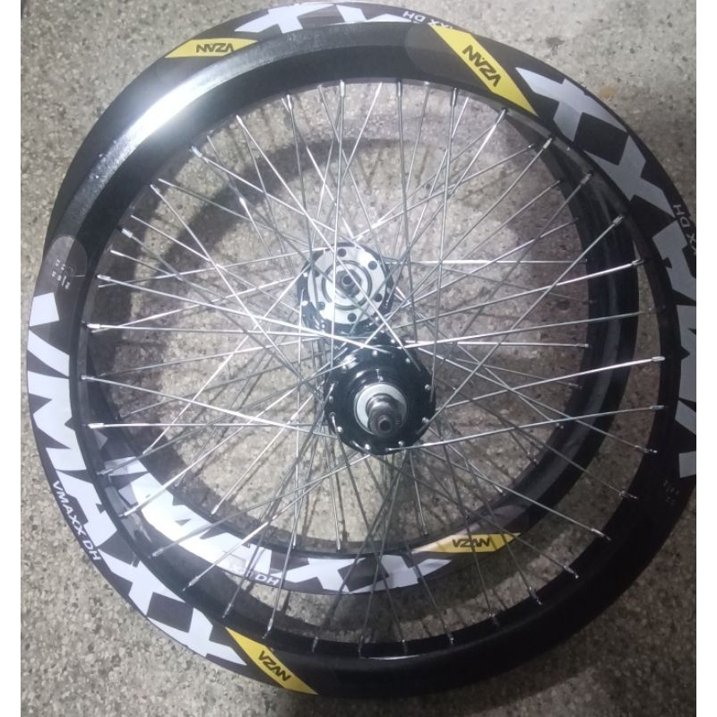 Roda Aro 20 freio a disco Bike Roda Bicicleta Aro 20 Aro V-maxx com retoque na pintura | Shopee ...