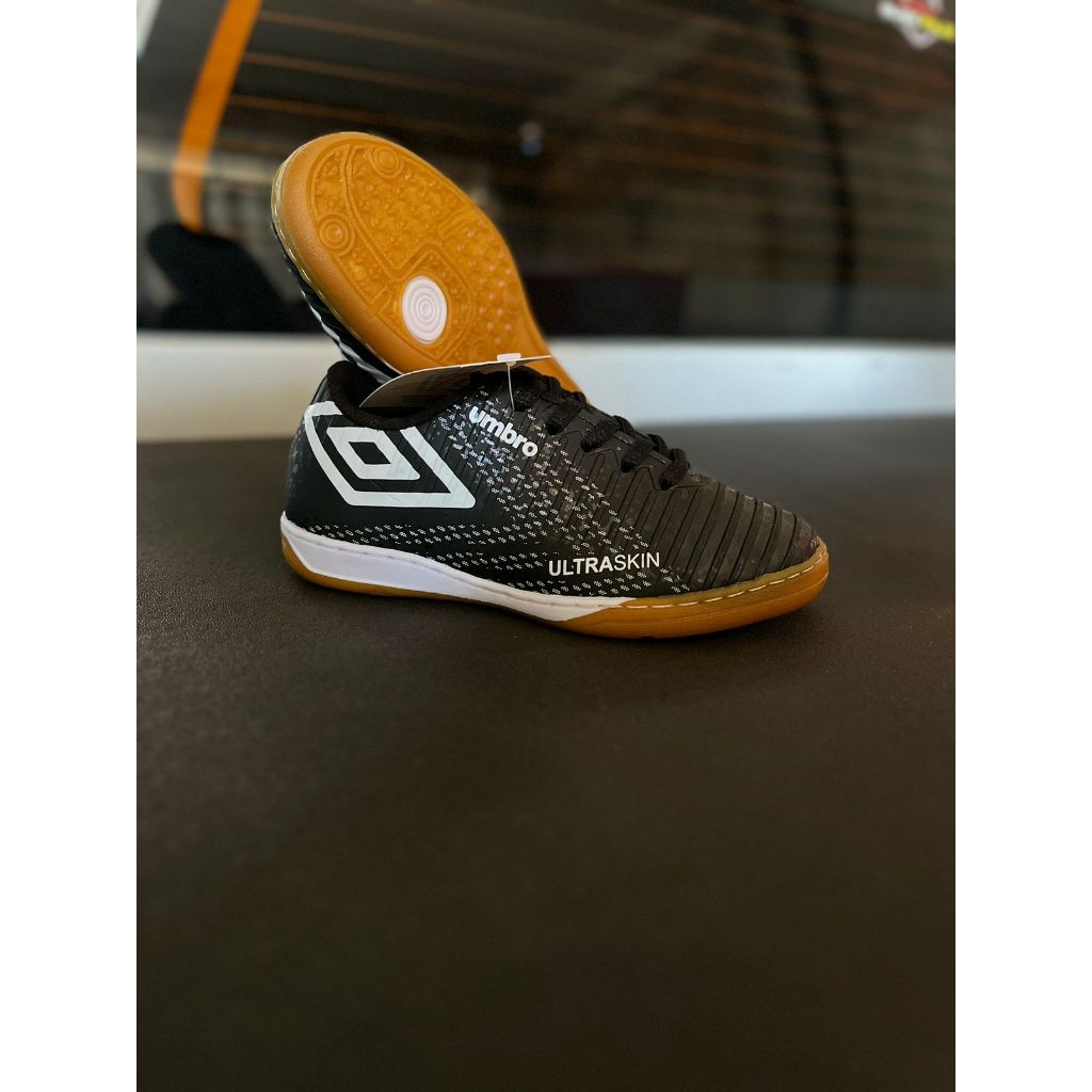 Chuteira Futsal Infantil e Juvenil Do 26 ao 38 Quadra e Salão | Shopee ...